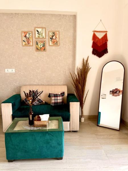 Cozy Corner Loft - Noida