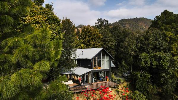 Saffronstays Junglee Murgi - Bhimtal