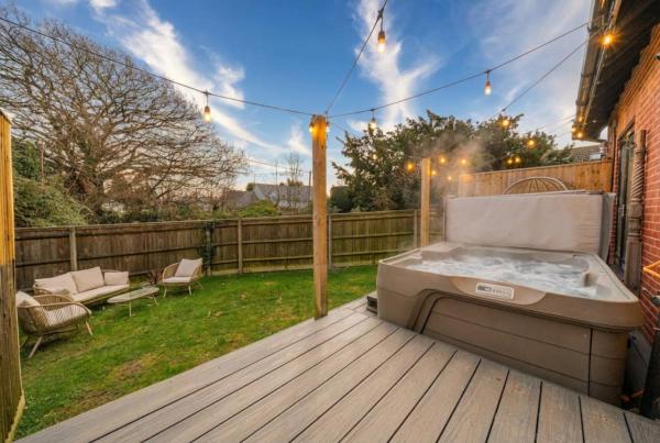 Cameo Cottage – 3-bedroom Coastal Retreat With Private Hot Tub - Beaulieu