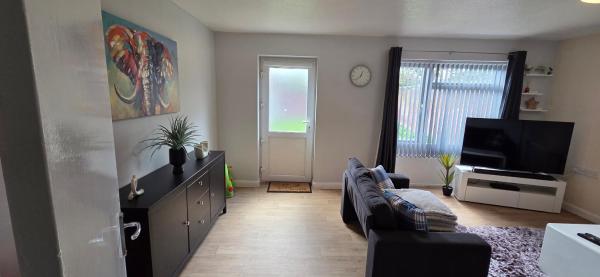 Langcliffe Near Warwick Hospital, Free Parking, Fast Wifi, Sleeps 5 - Royal Leamington Spa