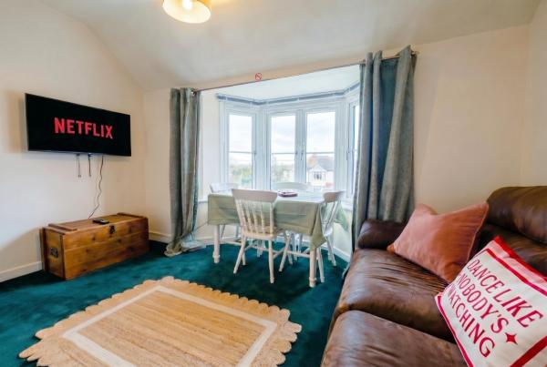 New Forest Flat Steps From Brockenhurst Station, Sleeps 4 - 브로큰허스트