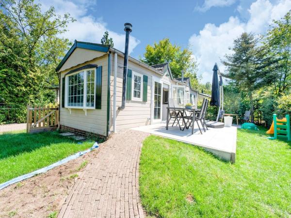 Chalet In Stegeren Near Hiking Trails - Ommen