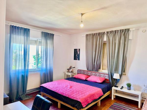 Central Location Private Room 3 Shared Apartment - Amman