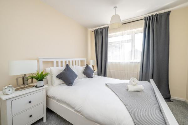 Cosy Sleeps 7 Leisure Contractors - 斯塔福德
