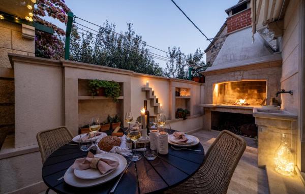 2 Bedroom Stunning Home In Selca - Brela