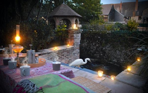 Ensemble Au Bord De La Rivière, Salle De Jeu Familiale, Village Médiéval , 2h De Paris - Aubigny-sur-Nère