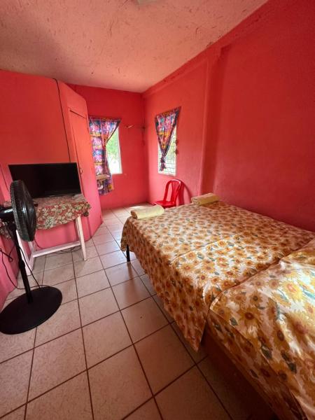 Tania's Guest House - Belize