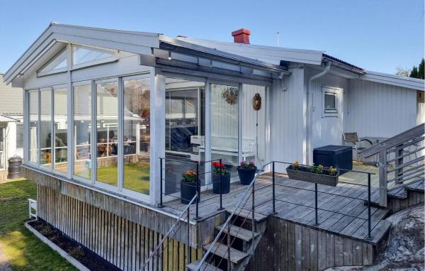 2 Bedroom Gorgeous Home In Torslanda - Göteborg