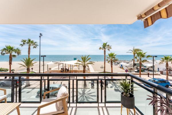 Superb Location Beachfront , 3 Bed With Terrace - Mijas