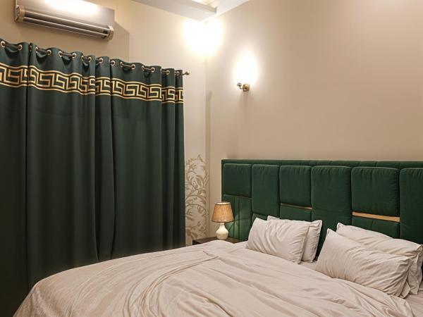 Urban Stay Dha Near Airport & Pkli - Lahor