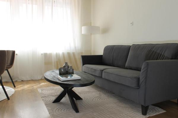 Zentral Gelegene Wohnung Im Erdgeschoss Für 3 Personen - Küche, Waschmaschine, Zwei Schlafzimmer - Paderborn