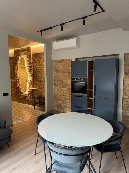 Modern 2-bedroom Stay In Central Riga - Riga