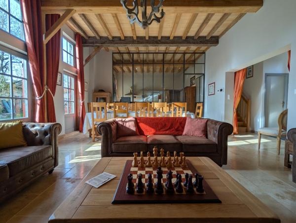 Privatisation Du Logis De Sigogne - Charente