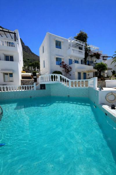 Luna Mare Of Korifi Cherso - Koutouloufari