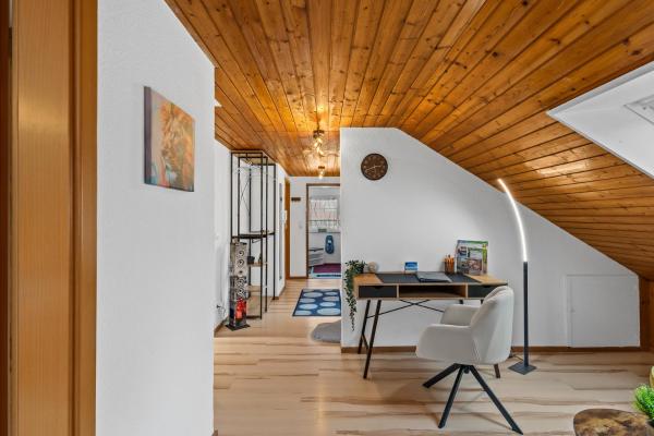 Modernes Apartment Zentral In Ochsenhausen Mit Parkplatz Und Wlan Ideal Für Business Und Urlaub - Ochsenhausen