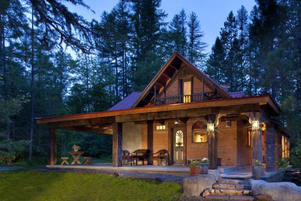 West Glacier Adobe House - Lake McDonald, West Glacier