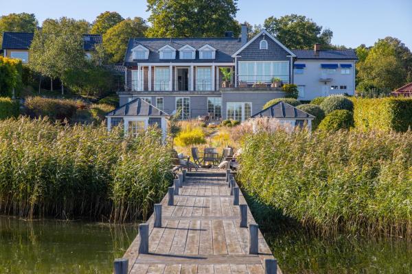 Architectural Waterfront Villa With Pool & Sauna - Stockholm