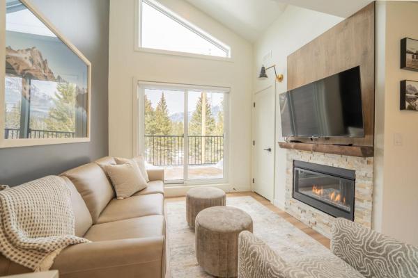 Summit View Penthouse In Downtown Canmore At Brookside Lane - Canmore