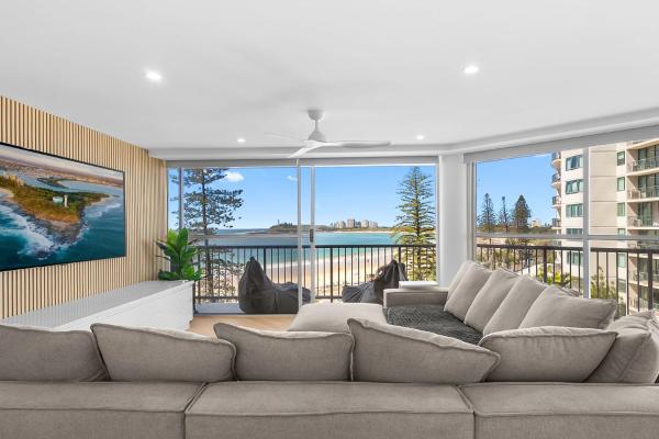 Absolute Beachfront 3br Luxury, Stunning Ocean Views , Walk Everywhere. - Mooloolaba