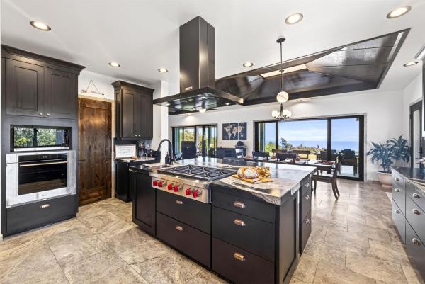 Oceanview Luxury Estate Stargate Farm & Retreat - Hawi, HI