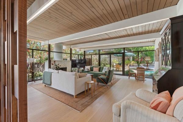 Stunning Mid Century With Pool And Views - Topanga, CA