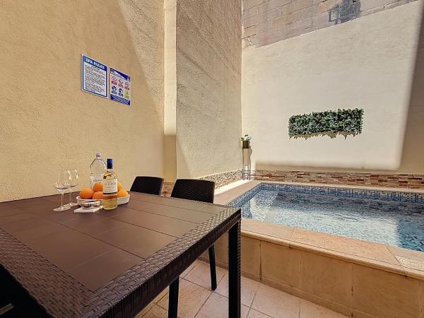 Modern Duplex Apartment With Private Pool & Ac Central Malta - Malta