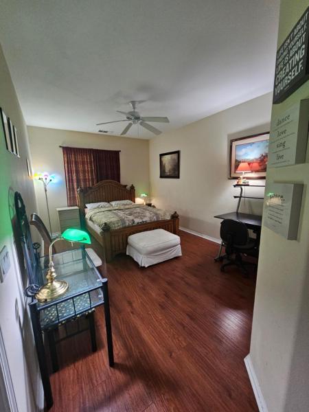 Room 1 - Lancaster, CA