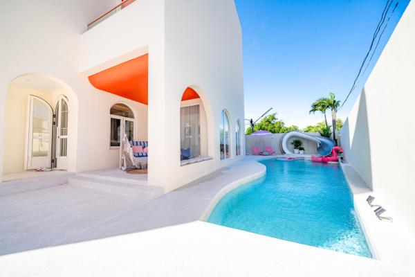 Candy House Private Pool Villa & Ktv - Wichian Buri District
