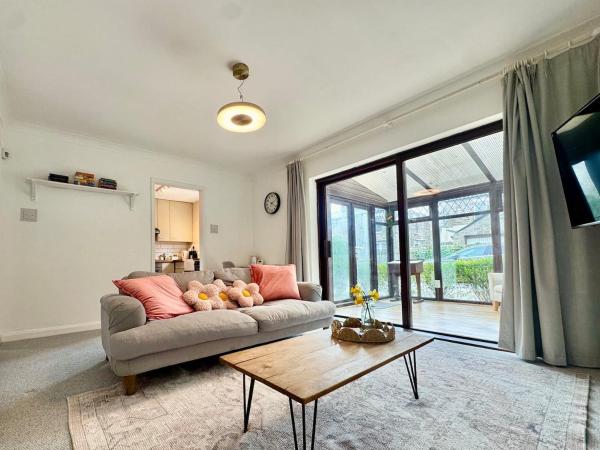 2 Bed House - Near Central Sheffield - Fast Wi-fi - Derbyshire
