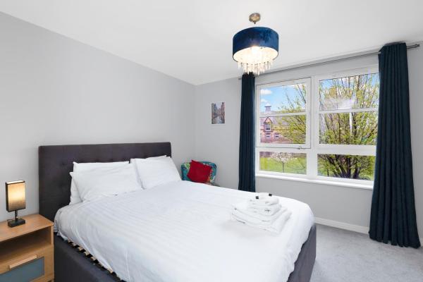 Spacious 4br City Centre Apartment W/ Free Parking - Edinburgh