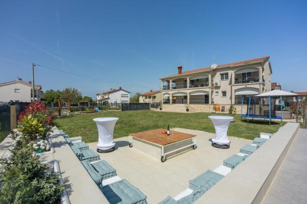 Apartments Covic - Funtana