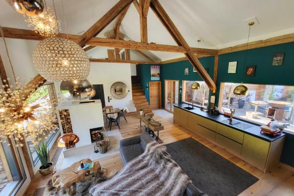 Stylische Alpenlounge Mit Pool, Blockhaus-sauna Und Jacuzzi Für Bis Zu 12 Personen - Alps