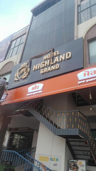 Hotel Highland Grand - Zirakpur