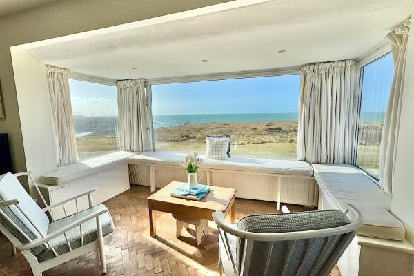 Ty Camp- 4 Bed Sea Front - Ravenspoint Road - Holyhead