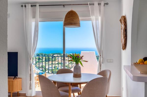 Casa Bellevue, Pools, Terrace, Views - カルペ