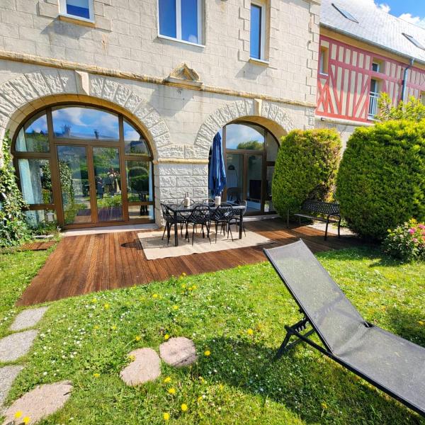 Appartement Lumineux Et Cosy Avec Jardin Vue Sur Chateau Près Port En Bessin, Bayeux Et Omaha Beach - Port-en-Bessin