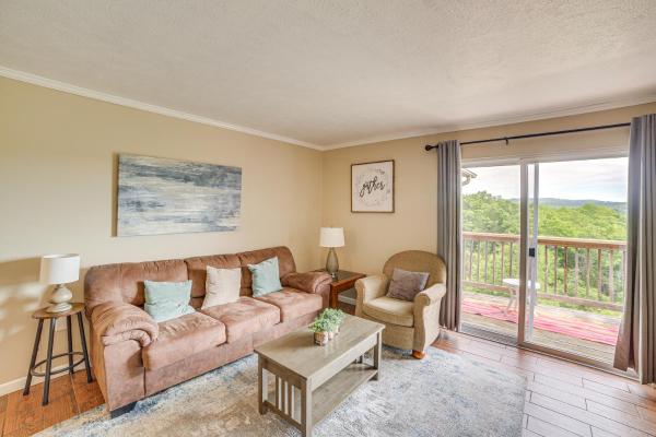 3 Mi To Branson Strip: 2-unit Gem W/ Pool Access! - Branson, MO