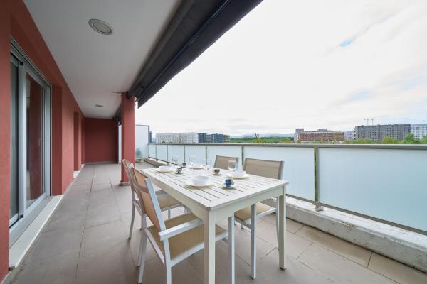 Family Retreat With Views, Terrace & Parking - Pays basque