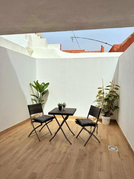 Modern Studio With Private Terrace - Near Beaches - Setúbal