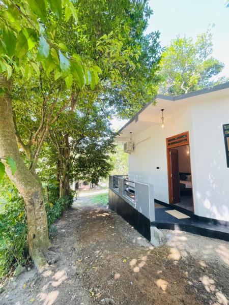 Mond Villa Weligama - Private Surf & Nature Stay Near Beach - Mirissa