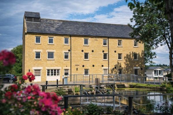 Yarwell Mill - Elton Hall and Gardens