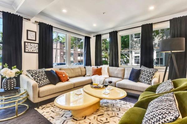 Luxe Boston Condo Near T - Boston, MA