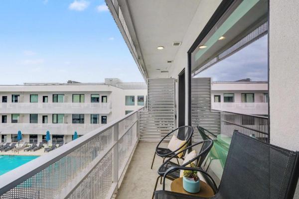 Trendy Condo For 4 W Shared Pool Near The Gulch - Nashville, TN