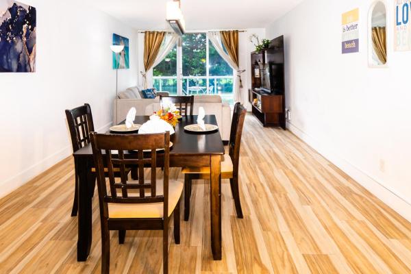 Amazing Miami -Beach Condo Steps To Sand, Book Now! - Miami Gardens, FL