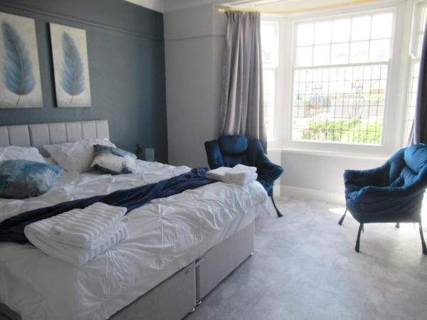 Beautiful 4 Bed Room Beach House Sea Views Garden - Llandudno