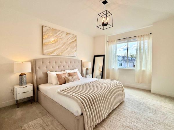 Luxury 3br Oasis Gated Yard Pets Welcome - Langley