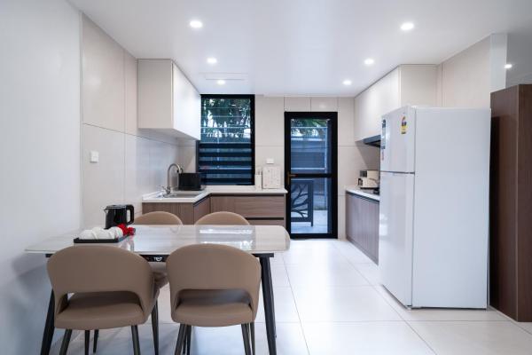 Farer Suites Stylish 2br Serviced Apartment - Fiji