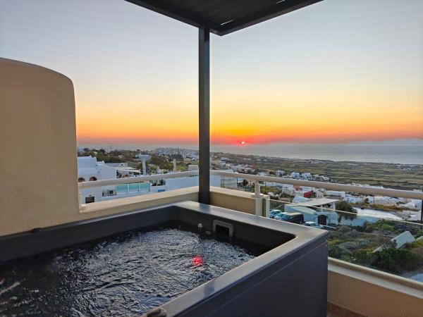 Kiklamino Sunset Suites - Santorini