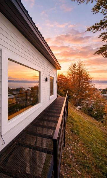 Cielo Austral House Overlookin The Ocean - Ushuaia