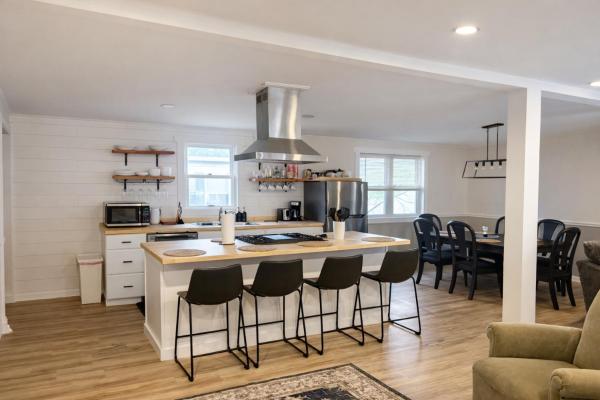 Charming Cottage With Fenced Backyard Pet Friendly - Delaware